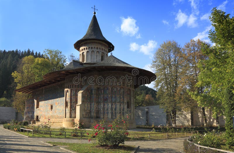 Monasterio De Voronet, Moldavia, Rumania Foto de archivo - Imagen de ...