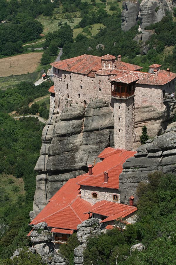 Monasterios De Meteora Grecia Foto de archivo - Imagen de grande, roca ...