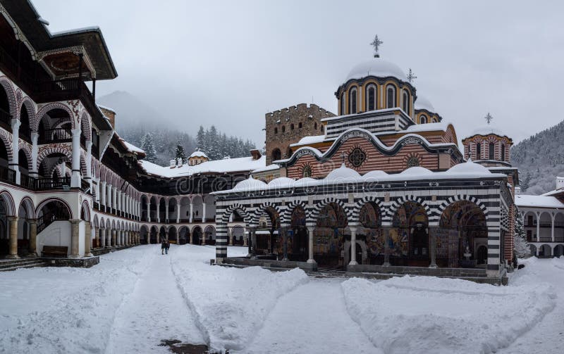 Monastero Di Rila Nelle Montagne Di Rila Fotografia Editoriale ...