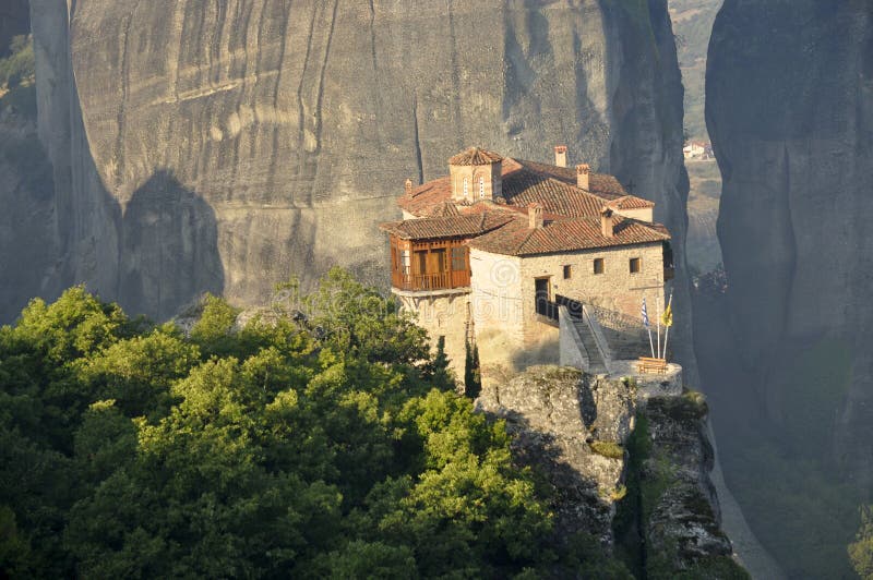 Monastero Di Roussanou a Meteora Immagine Stock - Immagine di ...