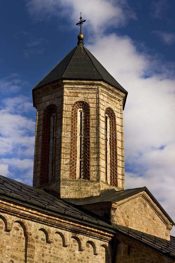 Monastero ortodosso serbo fotografia stock. Immagine di esterno - 29420226