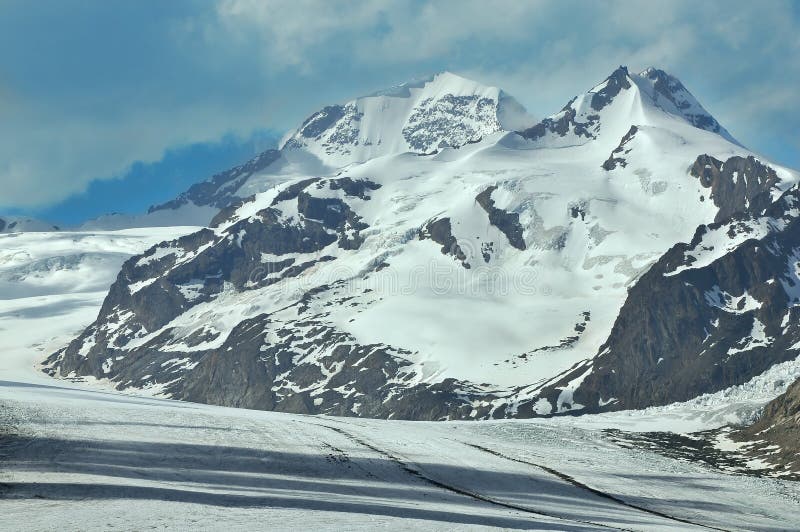 The Monch and Grunhorn stock image. Image of medial, moraine - 19739833