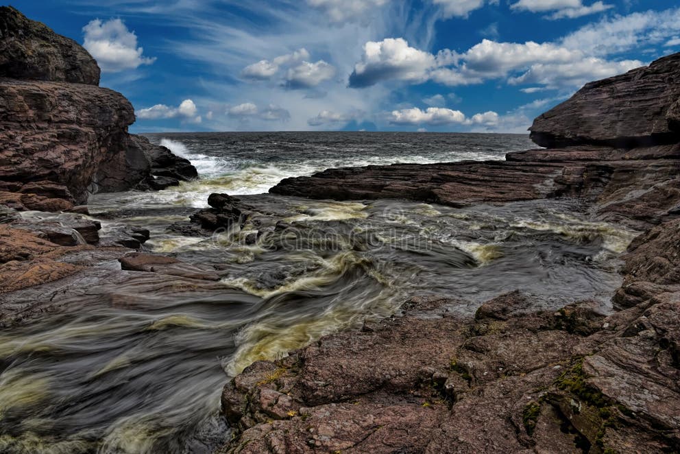 Mond Van Grote Rivier in Newfoundland Stock Foto - Image of vlak ...