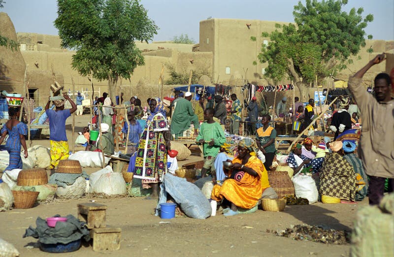Monday Market, Djenne, Mali Editorial Stock Photo - Image of chadian ...