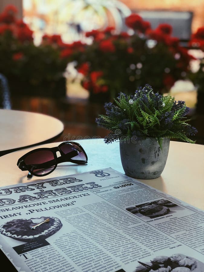 Monday morning editorial photo. Image of monday, caffe - 133798356