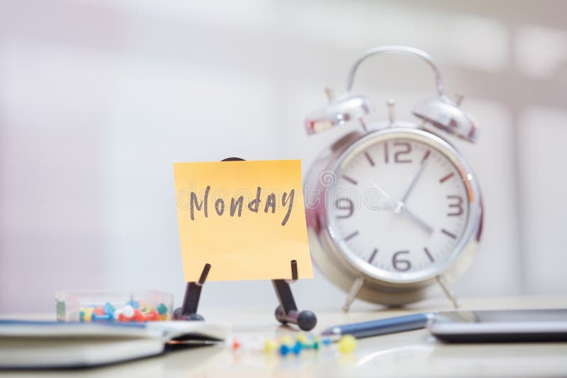 Monday Text on Adhesive Note Stock Image - Image of indoors, alarm ...