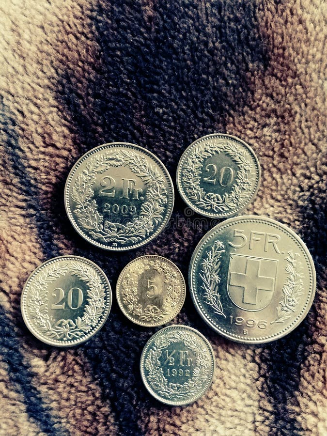 Monedas De Suiza Franco Suizo Foto de archivo - Imagen de suiza ...