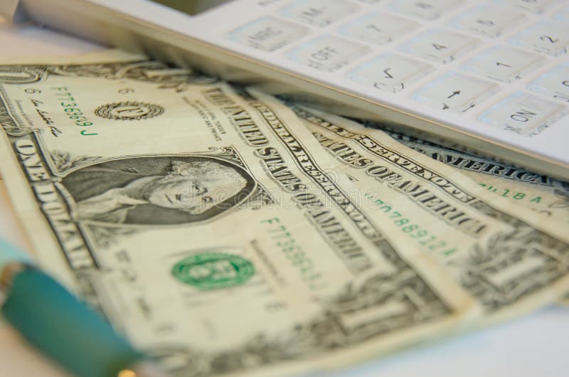 Money calculating stock image. Image of cent, trading - 33367269