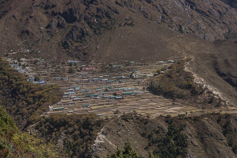 La Mong Pass Stock Photos - Free & Royalty-Free Stock Photos from ...