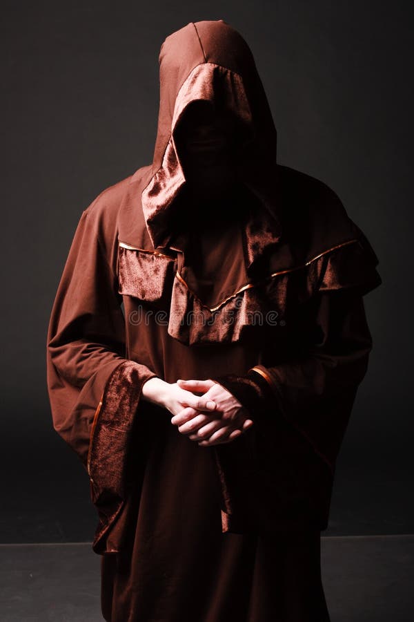 Monge Unrecognizable Do Mistério Foto de Stock - Imagem de templo ...