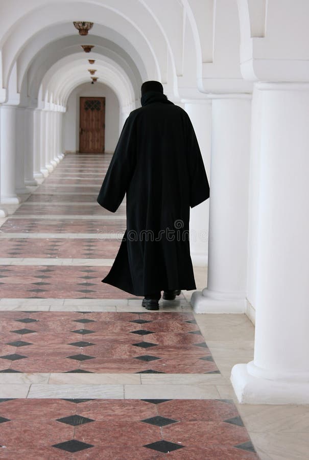 Monge De Um Monastério Ortodoxo Romeno Foto de Stock - Imagem de igreja ...