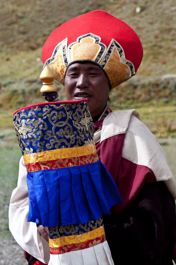 Monge tibetana imagem de stock editorial. Imagem de roupa - 27253389