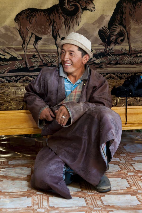 Mongoolse mensen redactionele stock afbeelding. Image of scenario ...