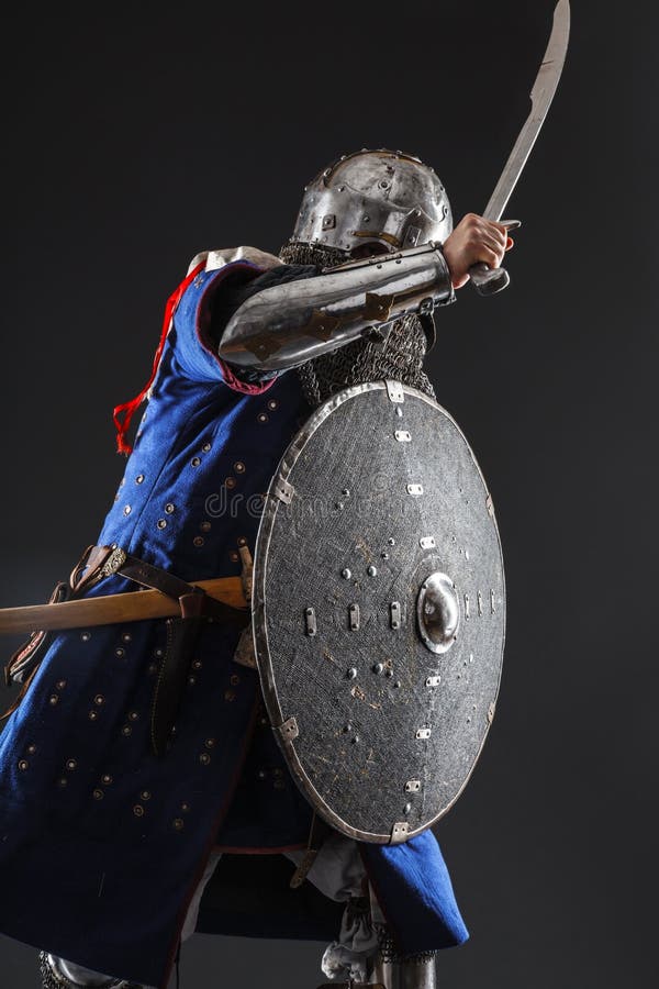 Mongoolse Krijger in Harnas Stock Afbeelding - Image of strijder ...