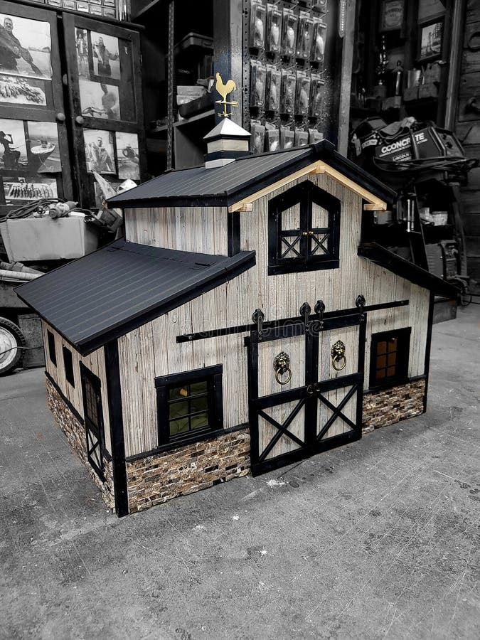 Monitor Barn Dog House Stock Photos - Free & Royalty-Free Stock Photos ...