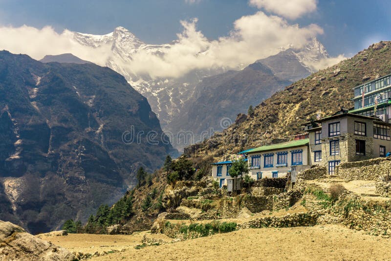 Monjo a Namche Bazaar, Nepal Foto de Stock - Imagem de nepal, salada ...