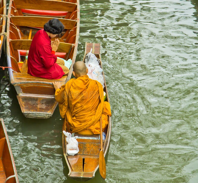 Monk on a Boat at Floating Market, Thailand Editorial Photography ...