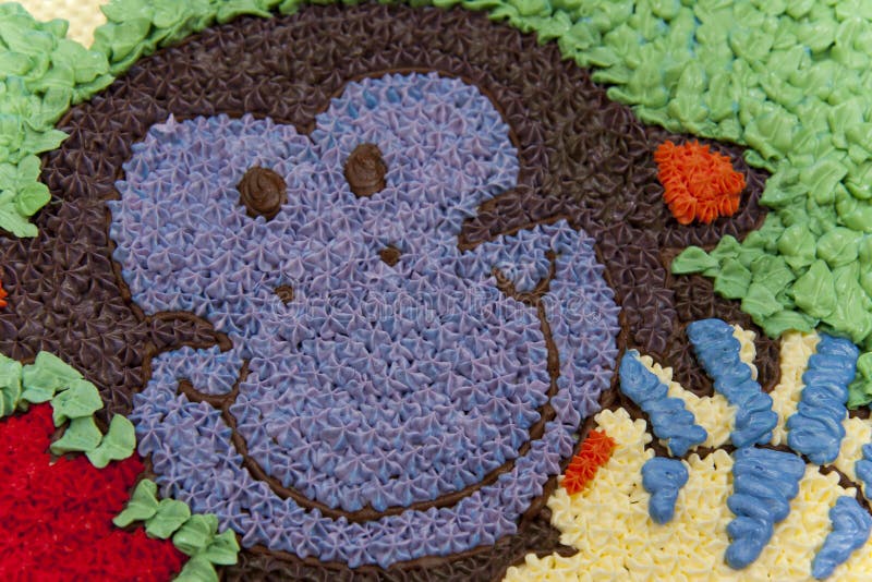 Monkey Pull Apart Cupcake Cake