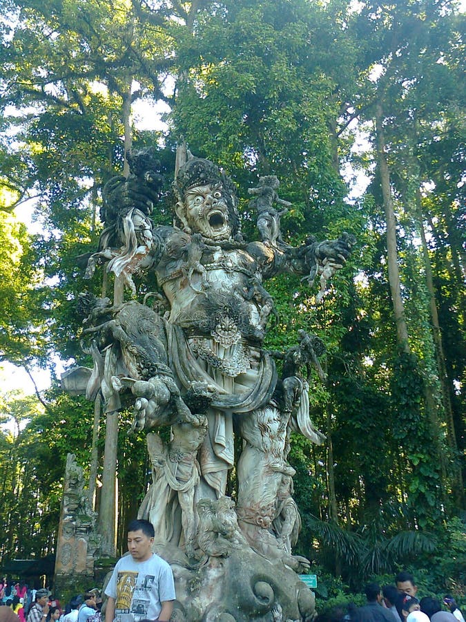 Monkeys god statue editorial photography. Image of statue - 100483542