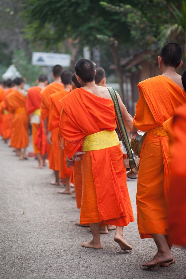 Monks editorial photo. Image of monks, feet, ritual, phnom - 39832201