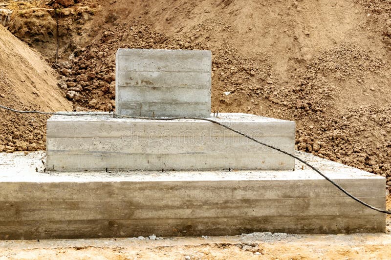 Monolithic Reinforced Concrete Foundations for the Construction of a ...