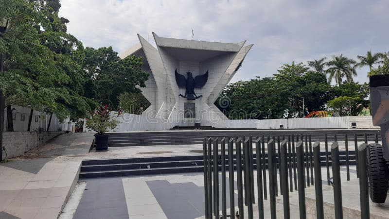 Monpera Monument Stock Photos - Free & Royalty-Free Stock Photos from ...