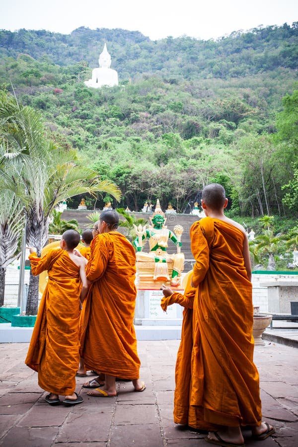 Mons life editorial photography. Image of buddhism, human - 52988102