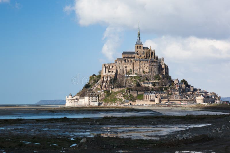 Mont Saint Miche stock image. Image of coastline, monastery - 32365667