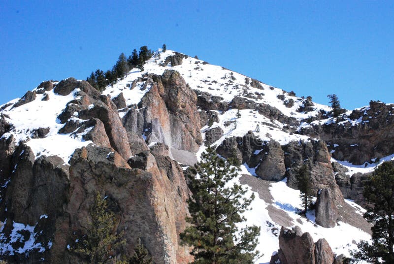 Montaña en Colorado imagen de archivo. Imagen de cielo - 5537849
