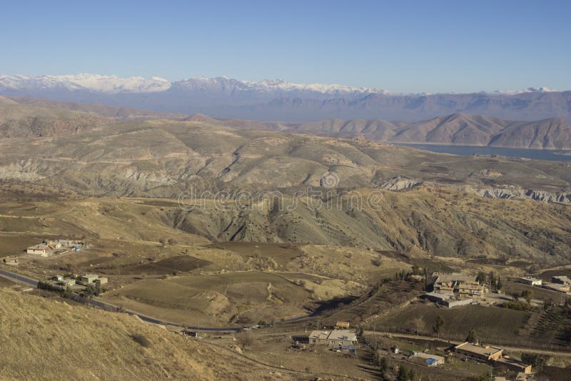 Montaña kurda imagen de archivo. Imagen de aldea, recorrido - 36534025