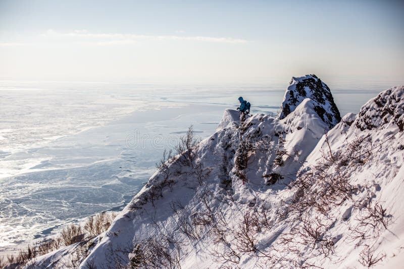 Montagnes Et Hiver De Sakhaline Photographie éditorial - Image du début ...