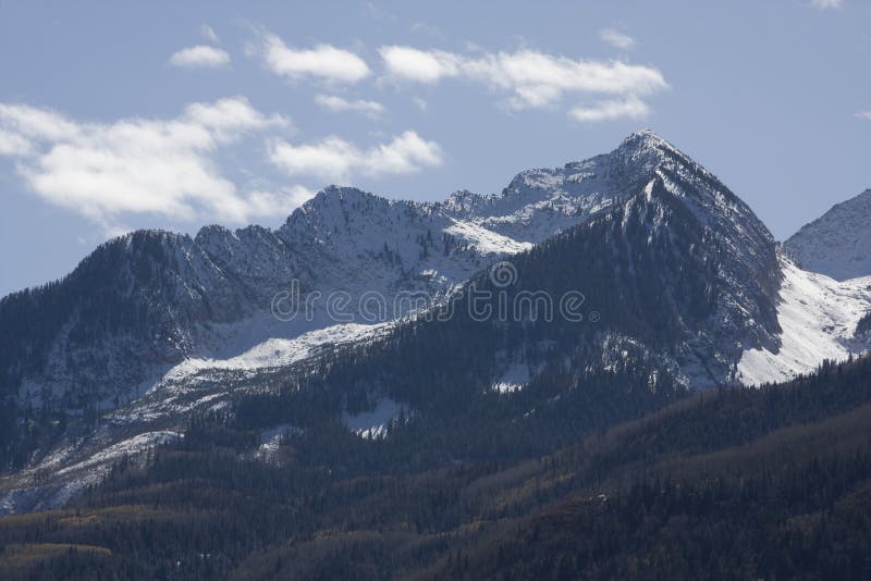 Montagnes Rocheuses Du Colorado Photo stock - Image of neige ...