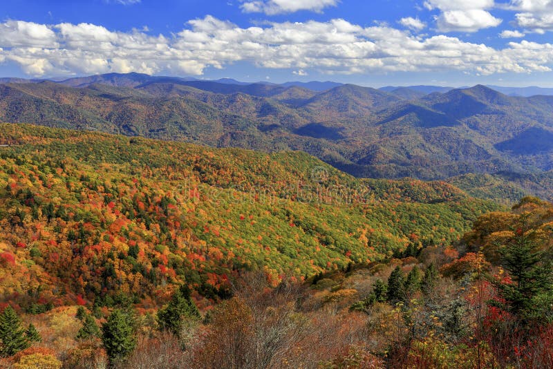 Blue Ridge Parkway Vista Perto De Bedford, Virginia Foto de Stock ...