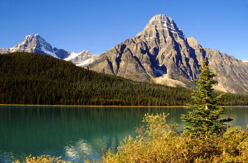 Montanhas Rochosas Do Canadá Imagem de Stock - Imagem de geologia ...