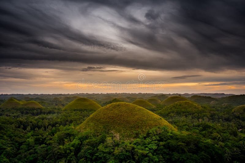 Monte Do Chocolate Na Ilha De Bohol, Filipino Foto de Stock - Imagem de ...