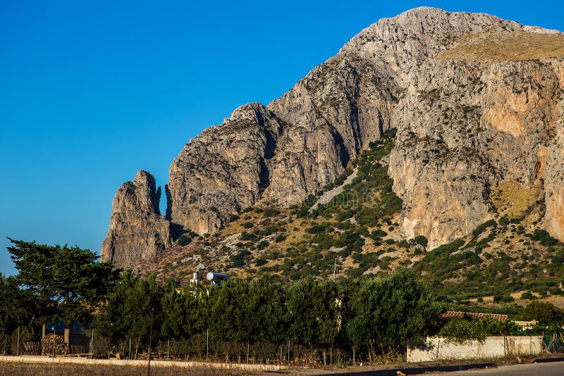 Monte Monaco No Capo Do Lo De San Vito Imagem de Stock - Imagem de ...