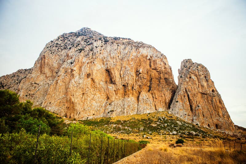 Monte Monaco No Capo Do Lo De San Vito Imagem de Stock - Imagem de ...