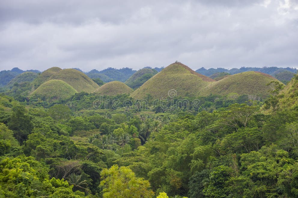 Montes do chocolate, Bohol imagem de stock. Imagem de filipinas - 119331521