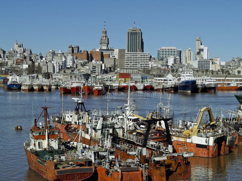 Montevideo Port stock photo. Image of fishing, plata - 28357510