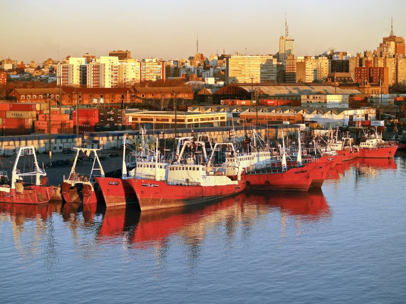 Montevideo Port editorial image. Image of town, boat - 28358245