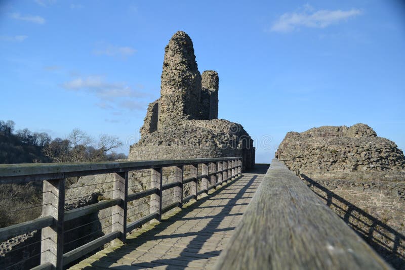 Montgomery Castle - Wales stockbild. Bild von hügel, gras - 31014641