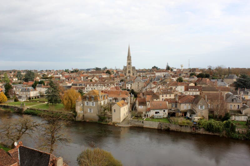 Montmorillon, Francia imagen de archivo. Imagen de comuna - 80580881
