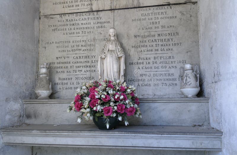 Montparnasse Cemetery Cimetiere Du Montparnasse Paris Imagen editorial ...