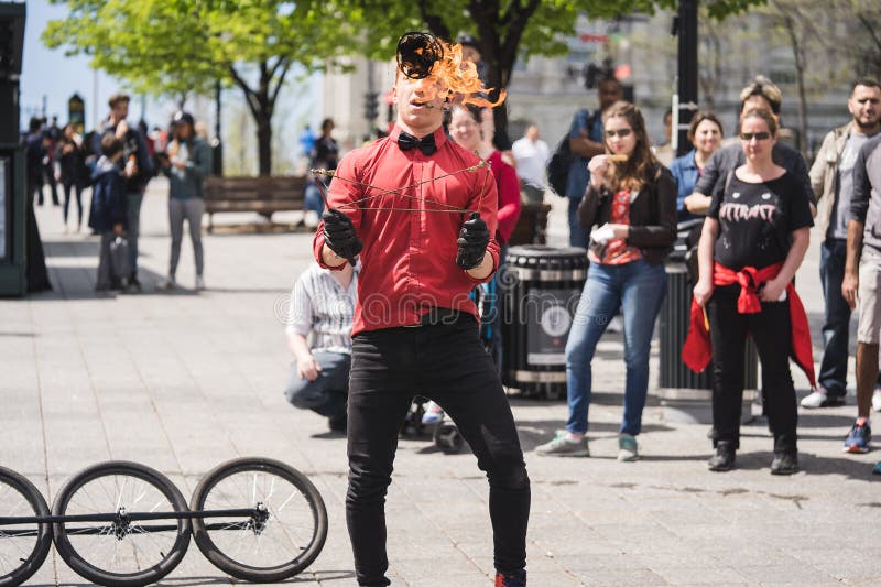 MONTREAL, QUEBEC, CANADA - MAY 20, 2018: Street Performers Montreal in ...