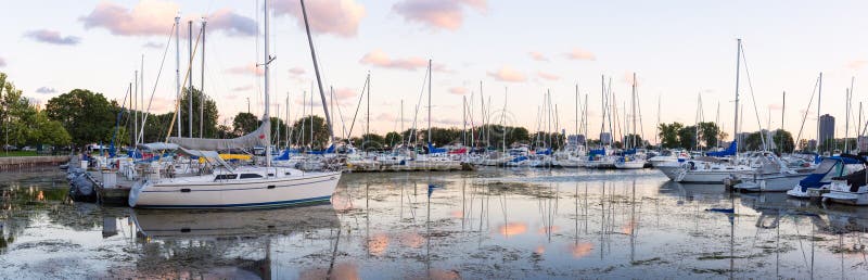 Montrose Harbor editorial photo. Image of panorama, montrose - 44285066