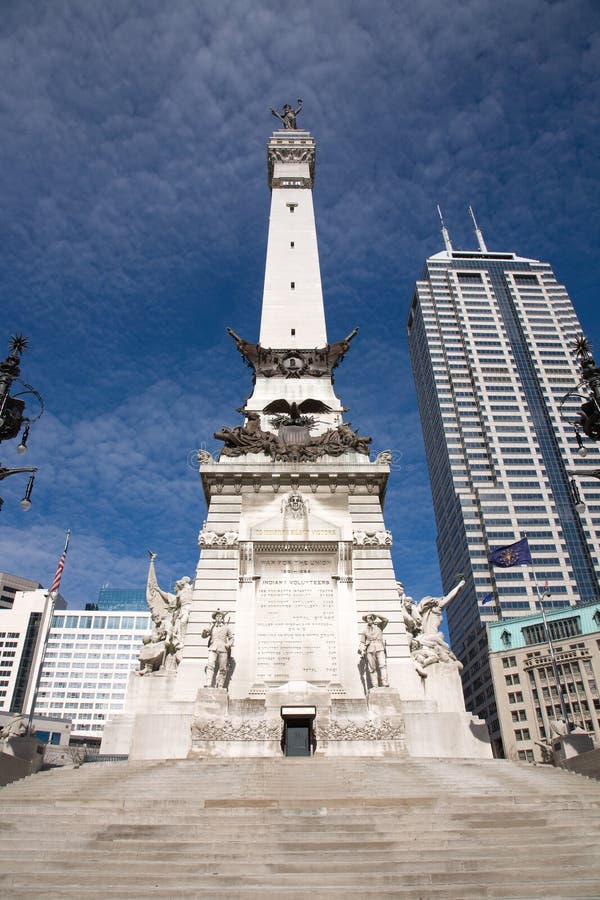 Monument Circle stock image. Image of indianapolis, white - 11671433