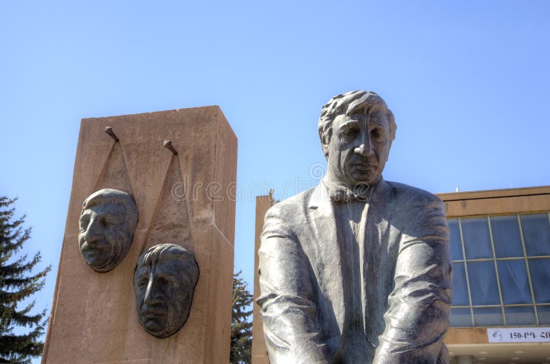 Monument De Frunzik Mkrtchyan Gyumri Image éditorial - Image du monument, acteur: 67414070