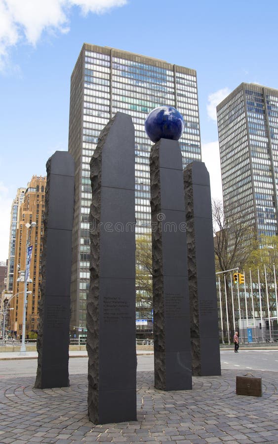 Monument Eingeweiht Raoul Wallenberg in Manhattan Redaktionelles Foto ...