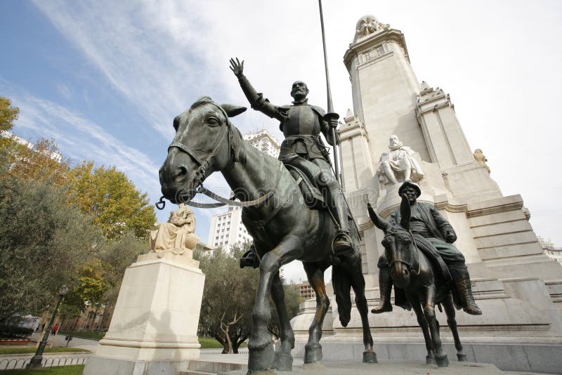 Monument Espagne De Cervantes Madrid Image stock - Image du repère ...