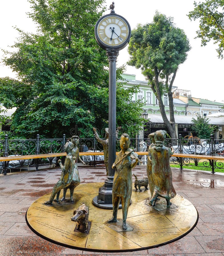 Monument `Odessa Time` Ukraine Editorial Stock Image - Image of brass ...